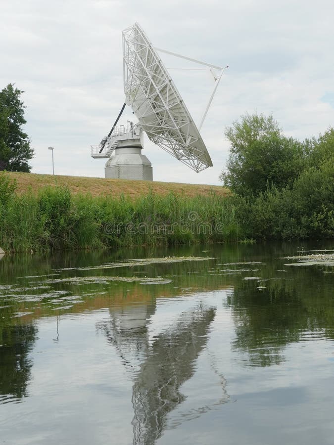 Parabol antenna stock image. Image of landsat, tracing - 47655001