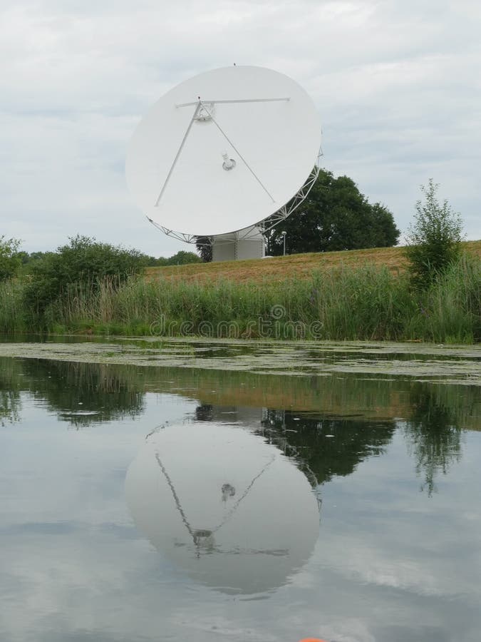 Parabol antenna stock image. Image of landsat, tracing - 47655001