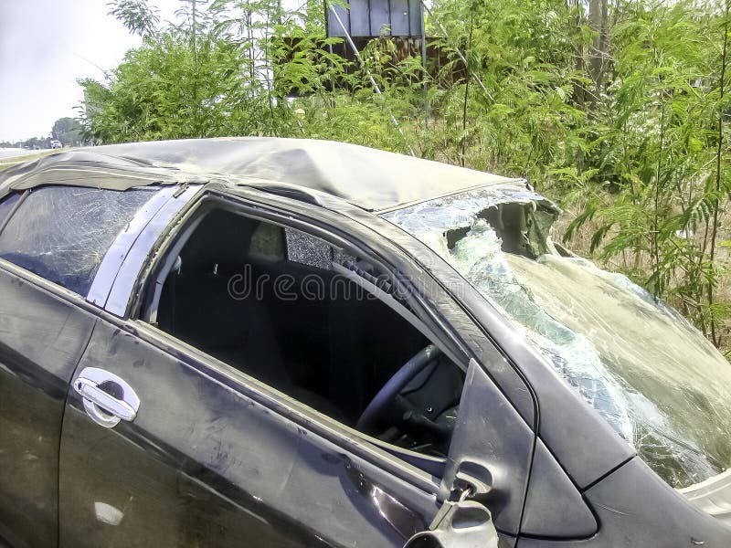 9,826 Parabrezza Rotto Foto stock - Foto stock gratuite e royalty free ...