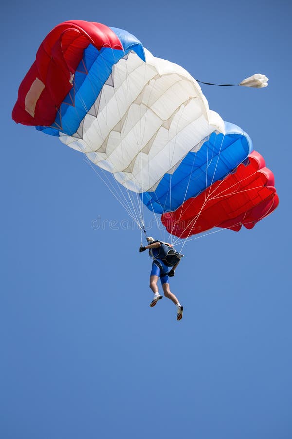 Paracaidista foto de archivo. Imagen de exterior, viento - 32334132