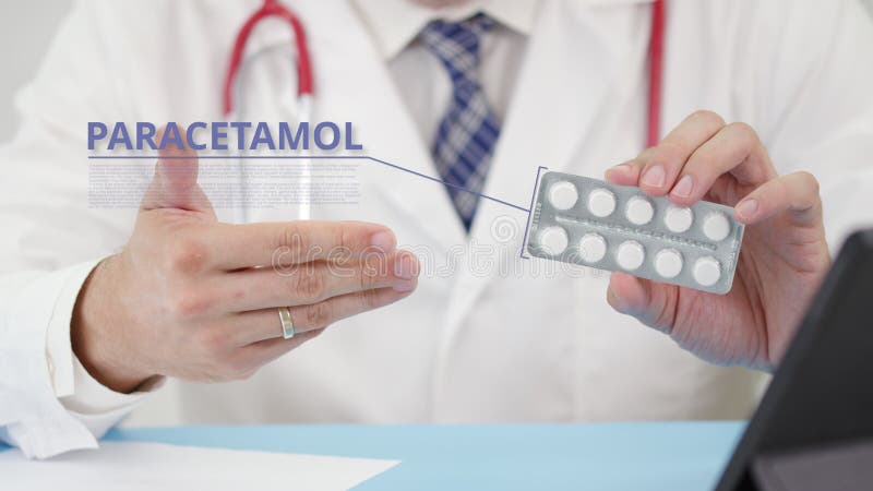 Paracetamol Blister Pack with Tablets in Doctor`s Hand Stock Photo ...