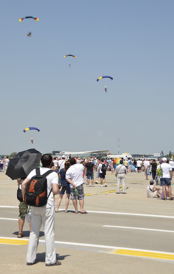 176 Teamwork General Aviation Stock Photos - Free & Royalty-Free Stock ...