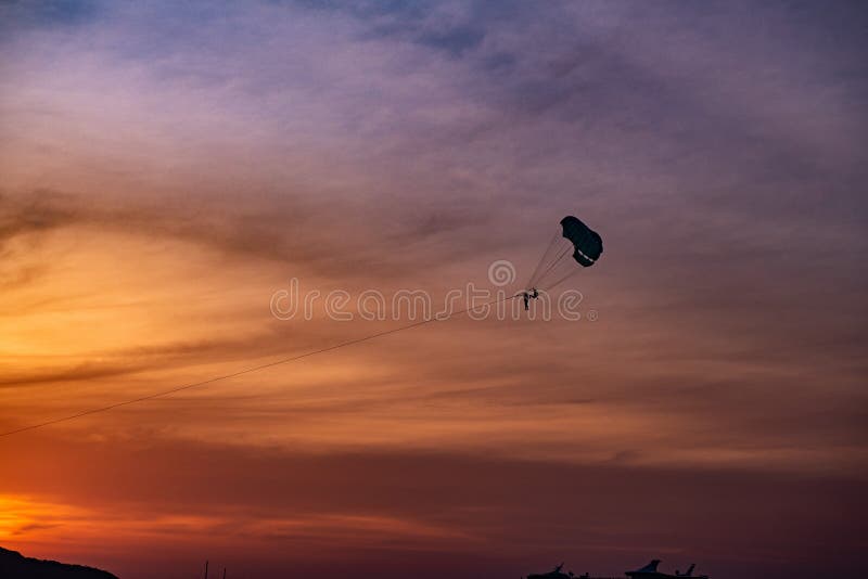 Parachutes in the Seaside Sunset Stock Image - Image of evening, badong ...