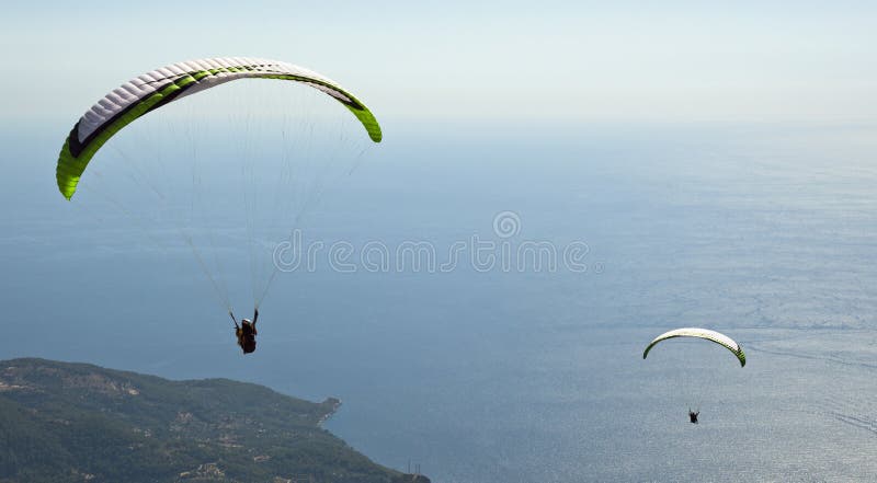 Parachuting editorial photography. Image of peak, mountain - 137669507