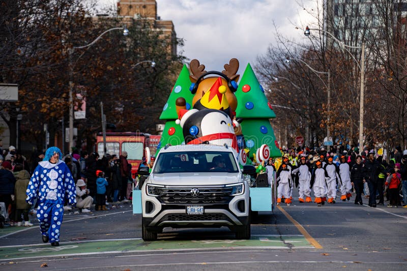 Parade Float in Santa Claus Parade Toronto. Editorial Photo - Image of ...