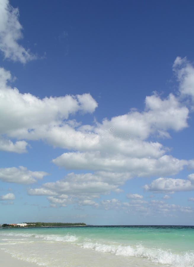 Paradies im Himmel stockbild. Bild von strahlen, gott - 8018451