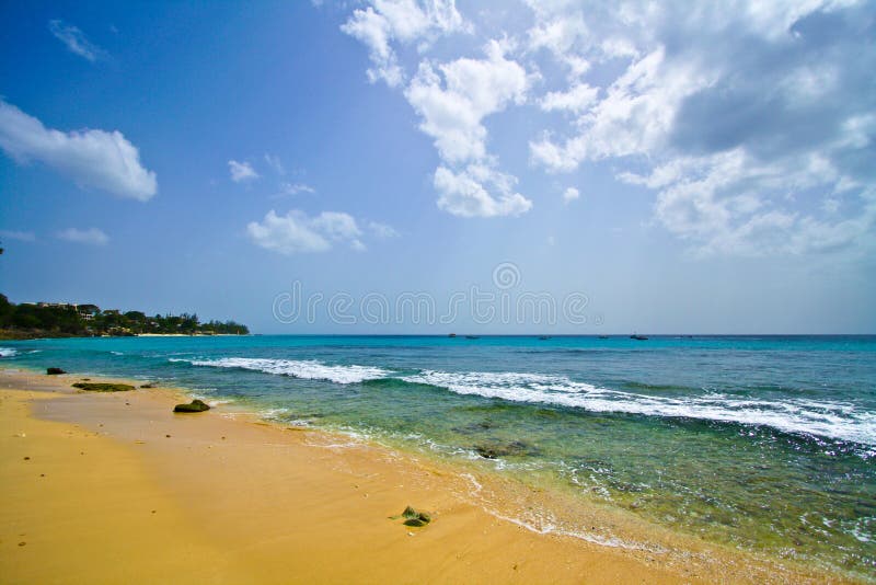 Paradijselijk Wit Zandstrand Stock Foto - Image of blauw, liefde: 15079408
