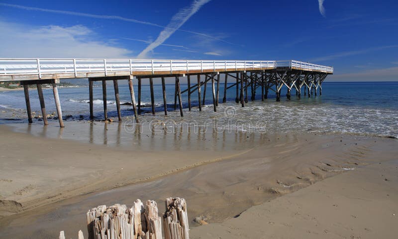 Paradise Cove Pier stock photo. Image of quiet, sunny - 10160886