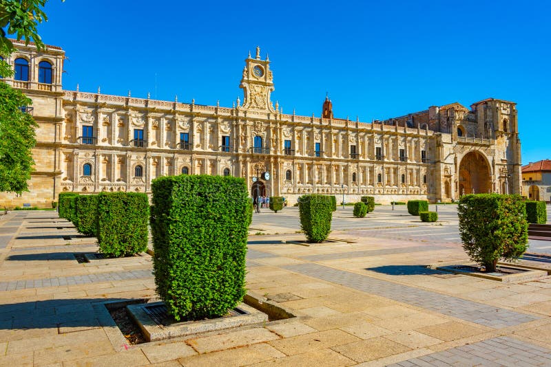 Parador De Leon Building in Spanish Town Leon Stock Image - Image of ...