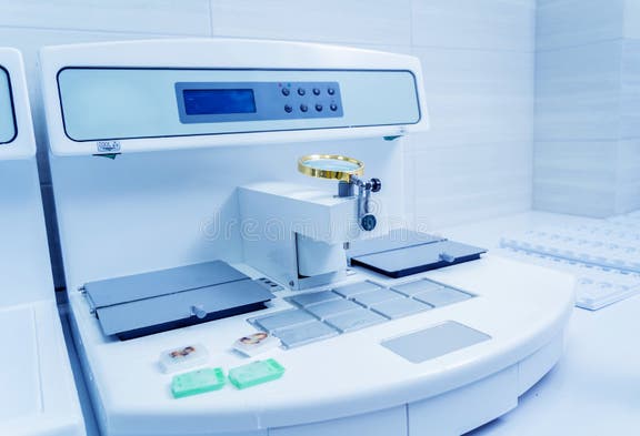 Paraffin Wax Dispenser Tissue Embedding Machine at Modern Laboratory ...