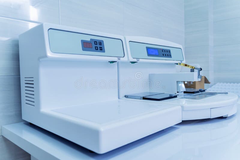 Paraffin Wax Dispenser Tissue Embedding Machine at Modern Laboratory ...