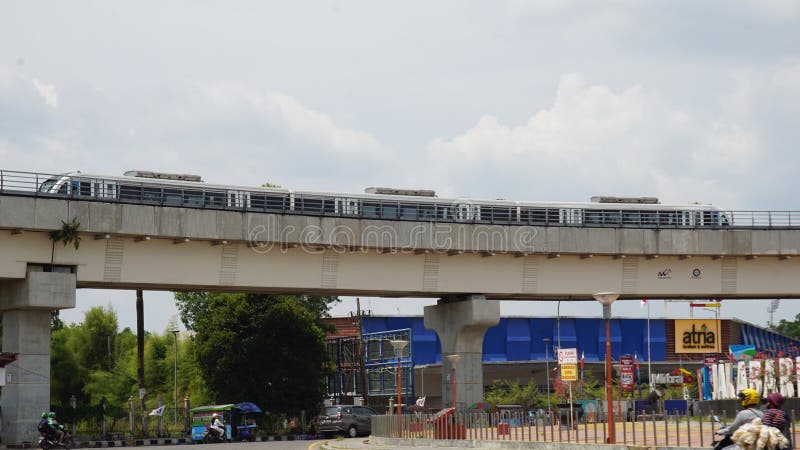 The Parameswara Monument Has the LRT Line in the Background Editorial ...