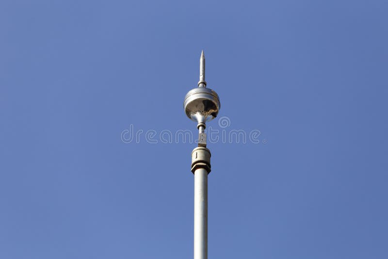 Pararrayos o pararrayos imagen de archivo. Imagen de peligro - 204722691