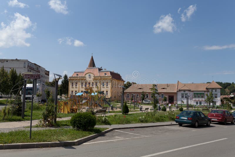 Parc Dans Ocna Sibiu, Roumanie Image stock éditorial - Image du vieux ...