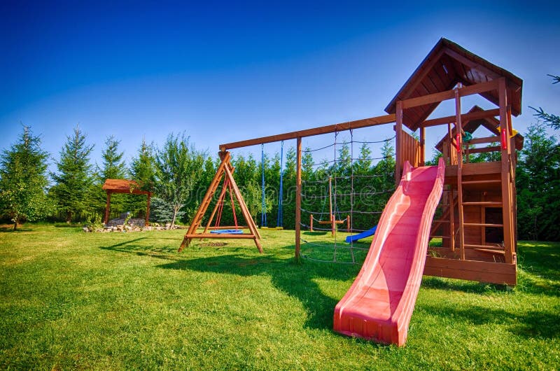 Parc du jeu d'enfants photo stock. Image du enfants, parc - 43207928