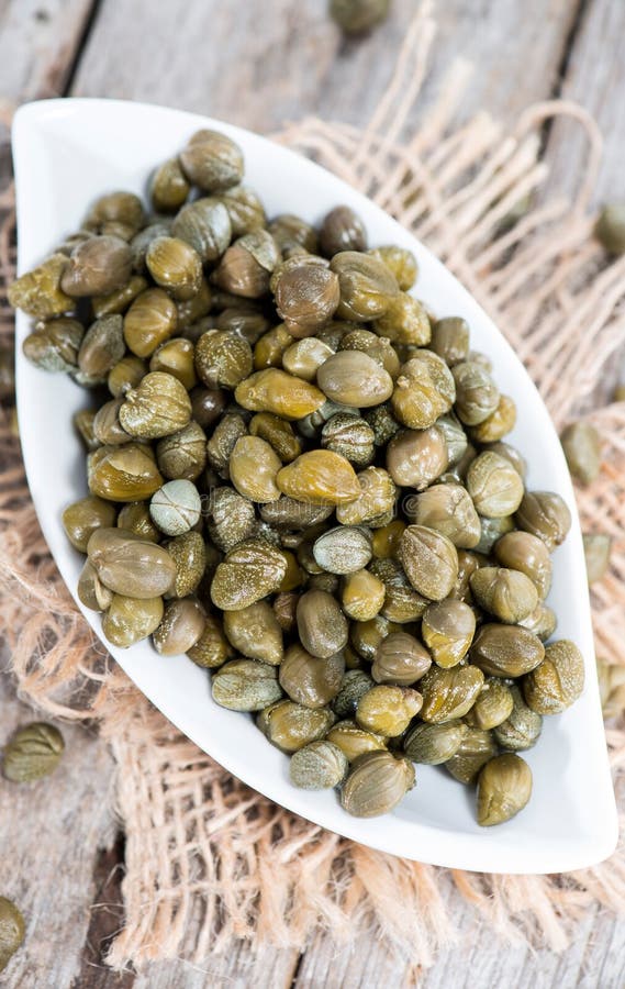 Parcela De Capres Preservado Imagem de Stock - Imagem de ingrediente ...