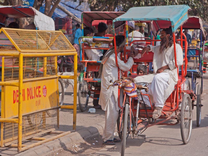 Parco indiano del risciò immagine editoriale. Immagine di bicicletta ...