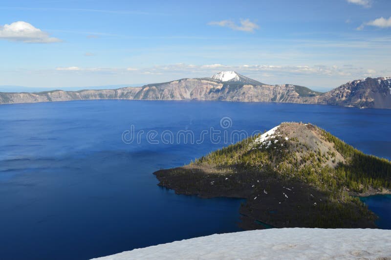 Parco Nazionale Del Lago Crater Fotografia Stock - Immagine di zona ...