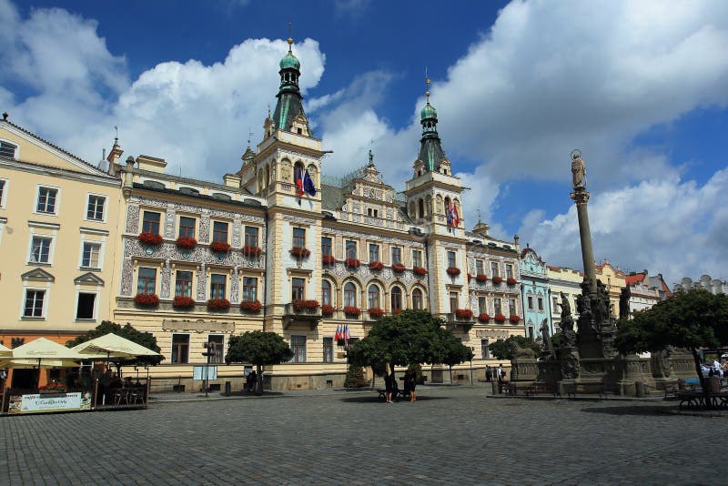 Pardubice editorial photo. Image of beak, zamek, square - 170244066