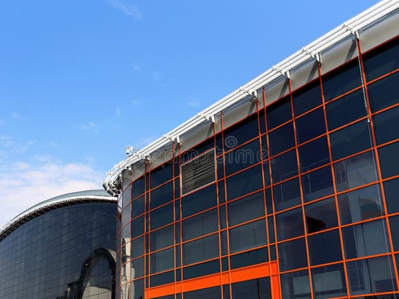 Pared Del Edificio De Alta Tecnología Moderno Del Estilo Imagen de archivo - Imagen de cristal ...