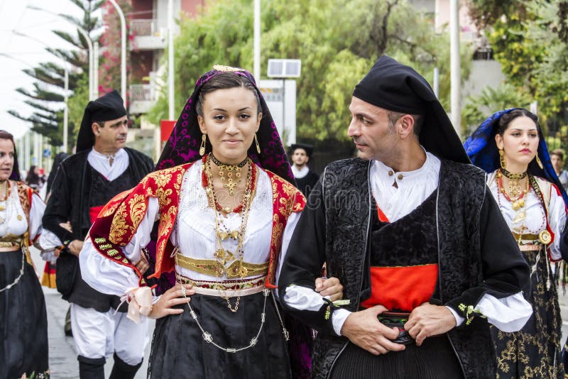 Trajes Populares Tradicionales Polacos Fotografía editorial - Imagen de ...
