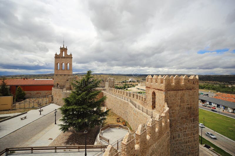Parete Medievale Di Avila, Spagna Fotografia Stock - Immagine di giorno ...