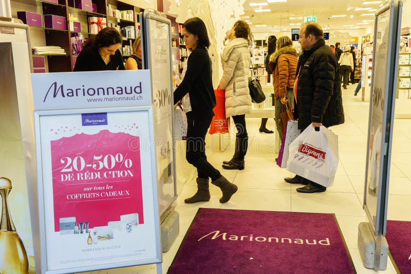 Parfumerie de Marionnaud photo éditorial. Image du international - 52744796