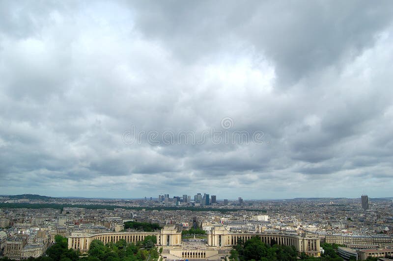 Parijs, Een Vogelperspectief Stock Foto - Image of wolken, landschap ...