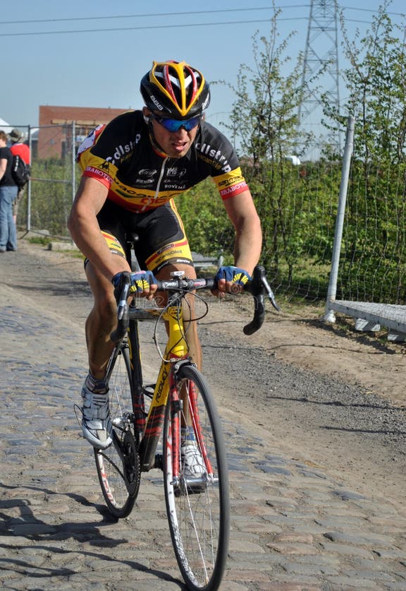 Parijs-Roubaix 2011 - Stijn Devolder Redactionele Stock Afbeelding ...