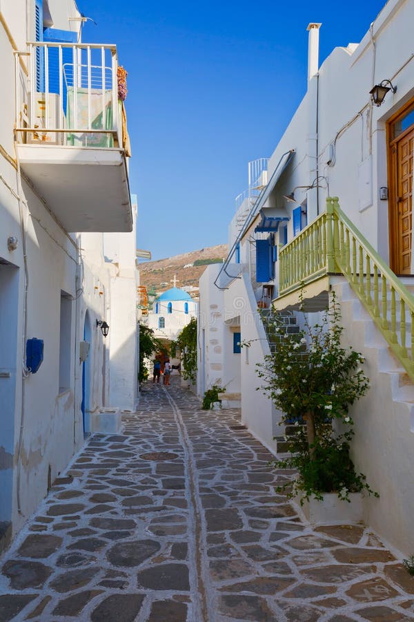 Parikia sur l'île de Paros photo stock éditorial. Image du traditionnel ...