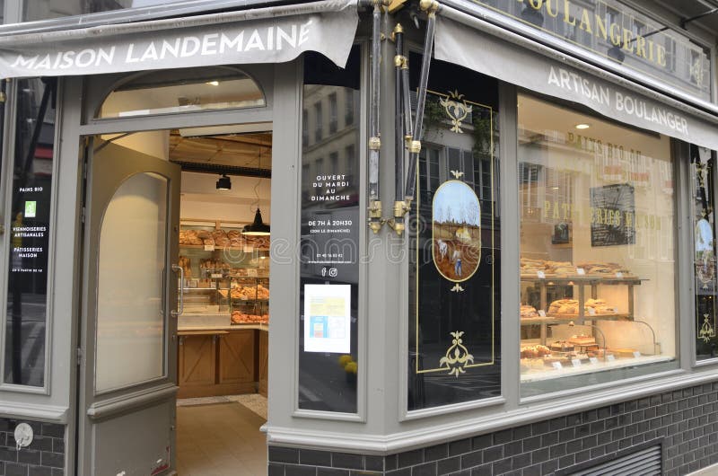 Paris bakery editorial stock photo. Image of facade - 243326268