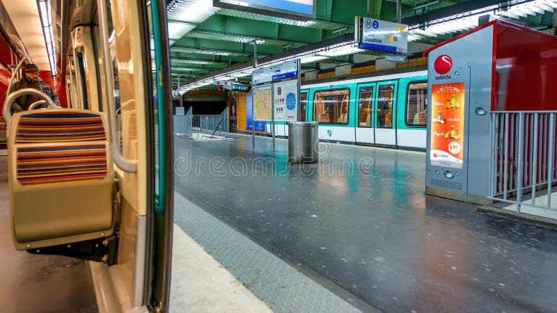 Paris - December 2012: Interior of Metro Subway Station Editorial Photo ...