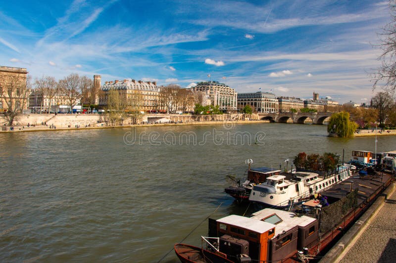 Île De La Cité and the Seine Editorial Photo - Image of areg, tourism ...