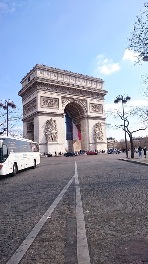 Paris editorial photo. Image of winter, trees, arch, paris - 54024296