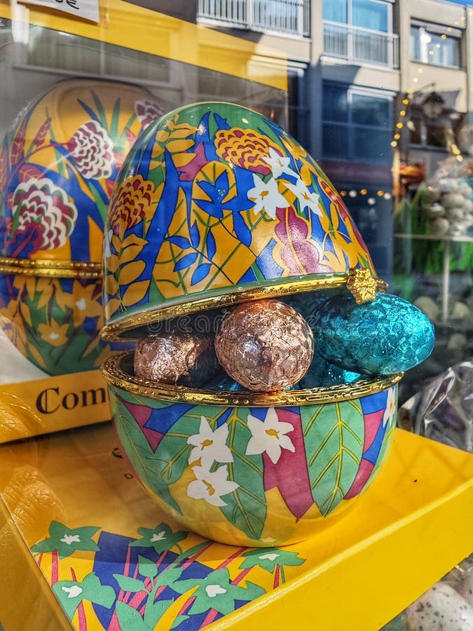 PARIS, FRANCE - APRIL 12, 2025: Easter Shop Window. Stock Photo - Image ...