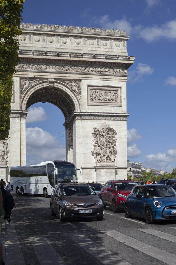 Paris, France - August 20, 2022: Beautiful Building Paris Editorial ...