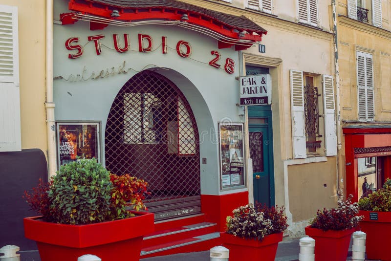 PARIS, FRANCE, 08.03 editorial image. Image of montmartre - 243388295