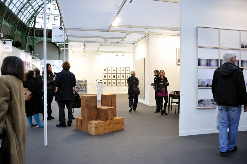 People Visiting Art Gallery Editorial Image - Image of fiac, europe ... People Visiting Art Gallery Editorial Image - Image of fiac, europe ...