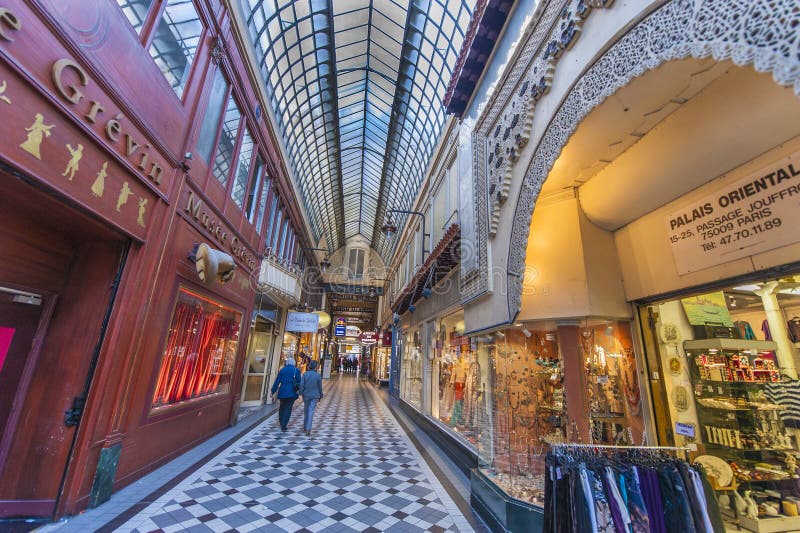 Paris Gallery editorial stock photo. Image of museum - 59610288