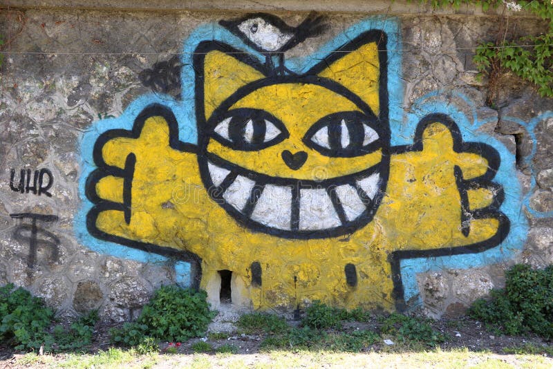 Paris Graffiti editorial stock photo. Illustration of france - 70914688