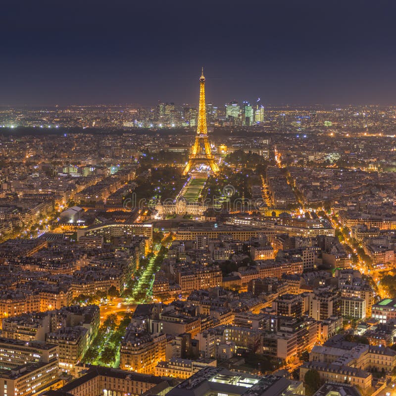 Paris la nuit photo éditorial. Image du course, octobre - 62553431