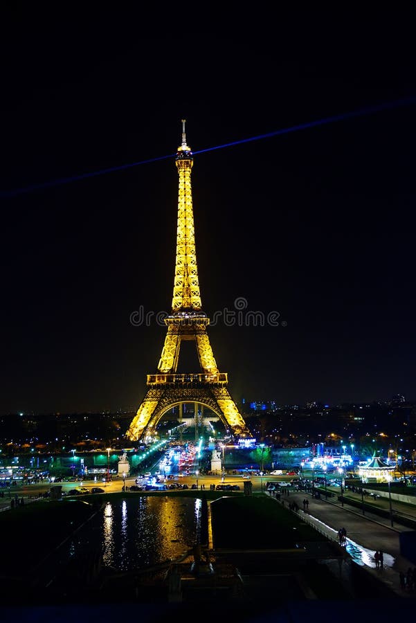 PARIS - MARCH 09, 2014: Lighting the Eiffel Tower Editorial Stock Photo ...