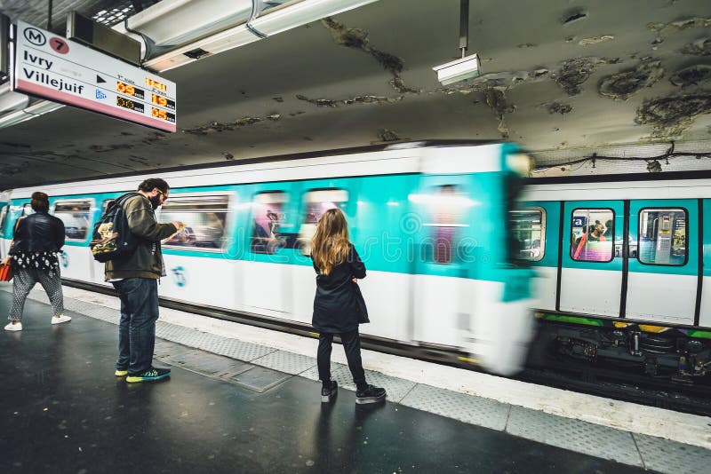 Paris Metro, France editorial photography. Image of station - 145282982