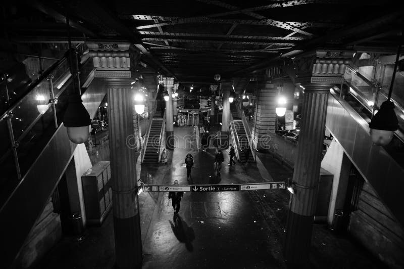 Paris metro editorial photography. Image of paris, shooting - 90590392