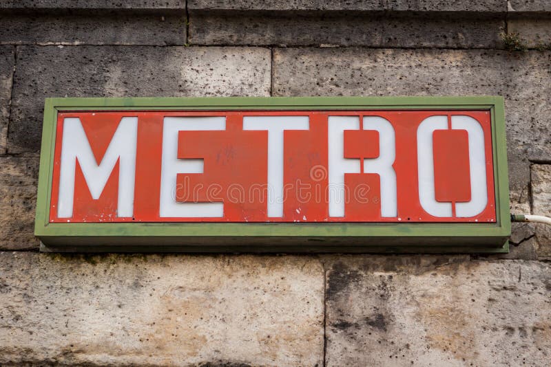 Paris Metro sign editorial photography. Image of signboard - 41006137