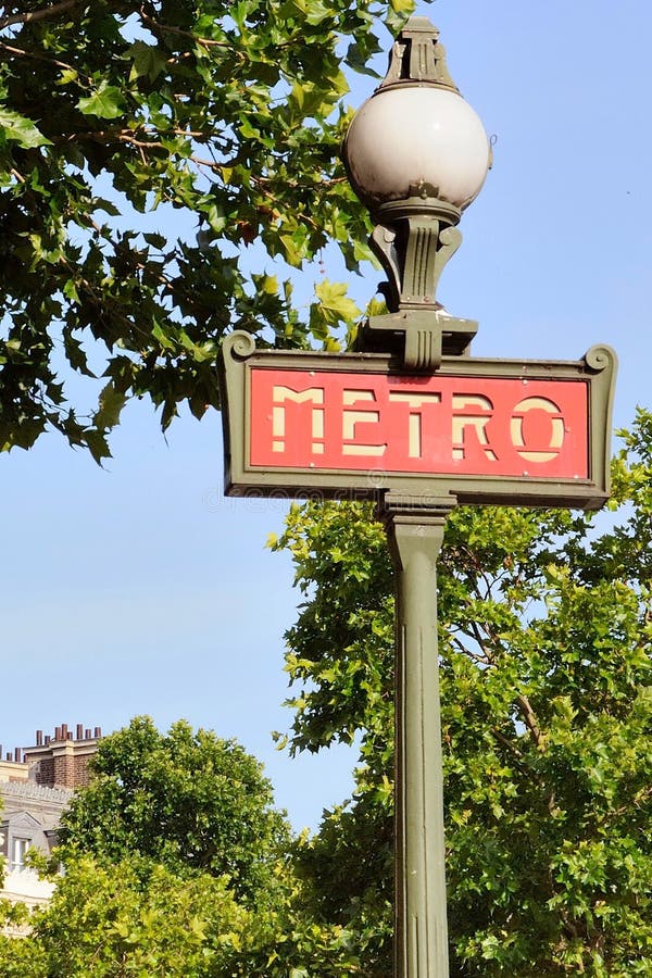 Paris Metro sign editorial photo. Image of paris, transit - 32527431