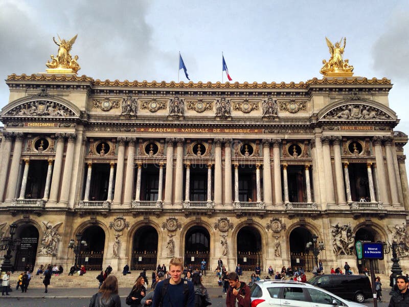 Paris editorial stock image. Image of gold, statues, paris - 62118804