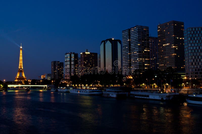 Paris at night editorial image. Image of europe, destinations - 21572965