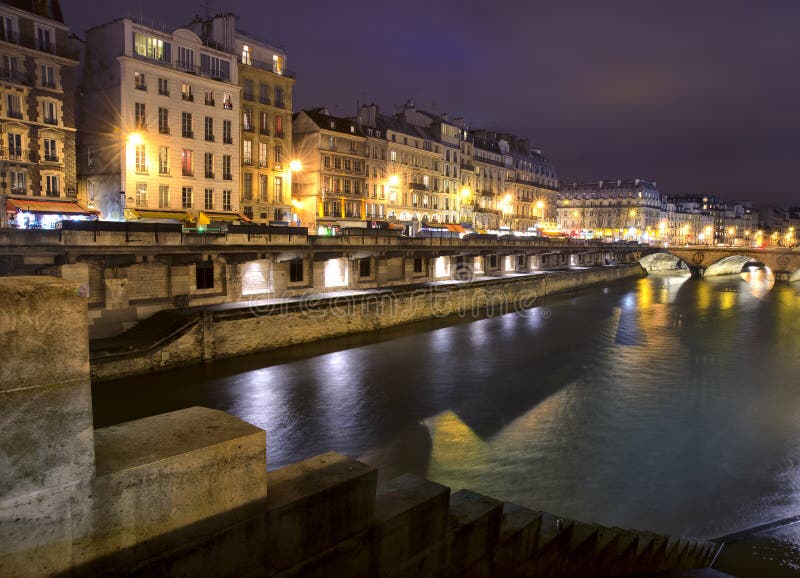 Paris at night editorial image. Image of cityscape, monument - 49904350