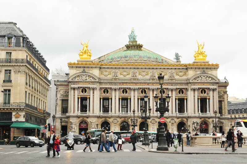 Paris-Oper redaktionelles stockfotografie. Bild von paris - 19038207
